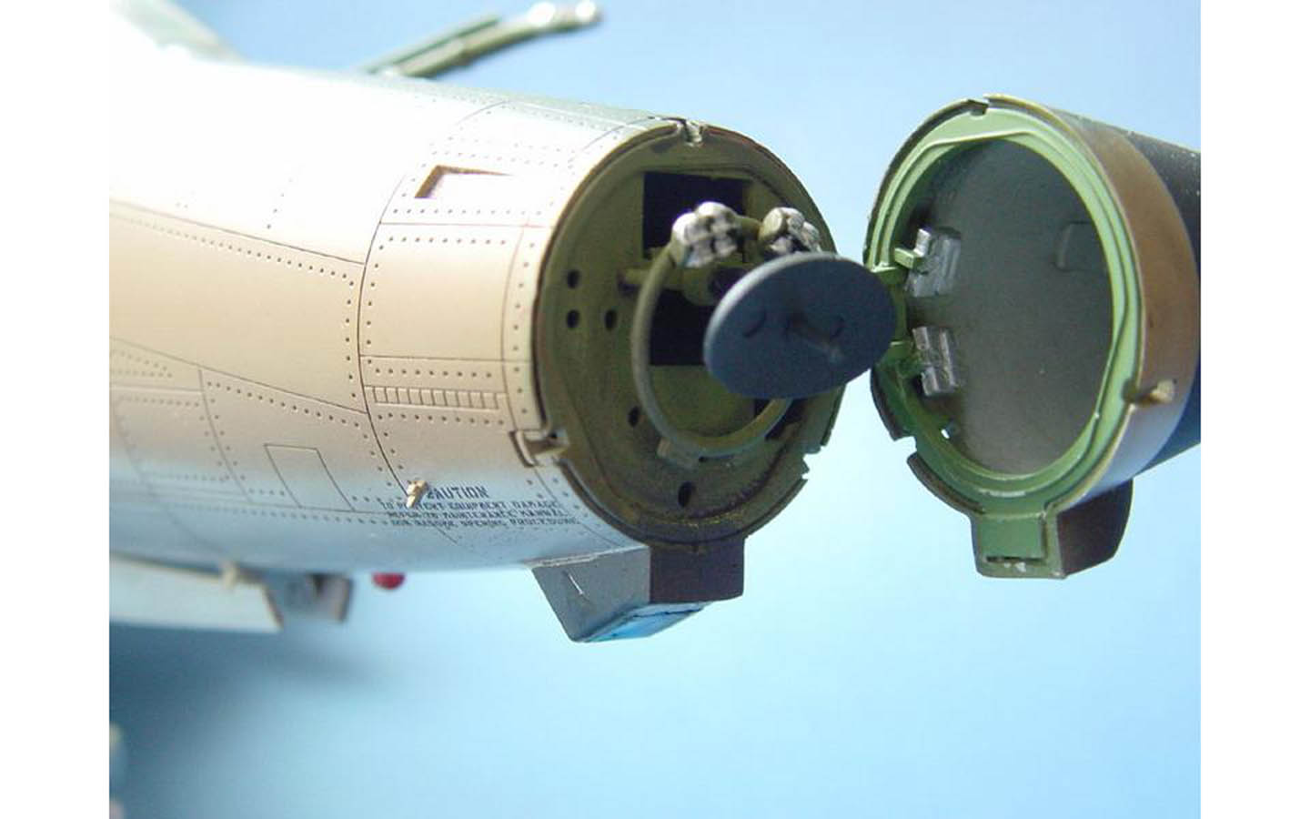 Republic F-105D Thunderchief - Trumpeter 02201 | kingshobby.com