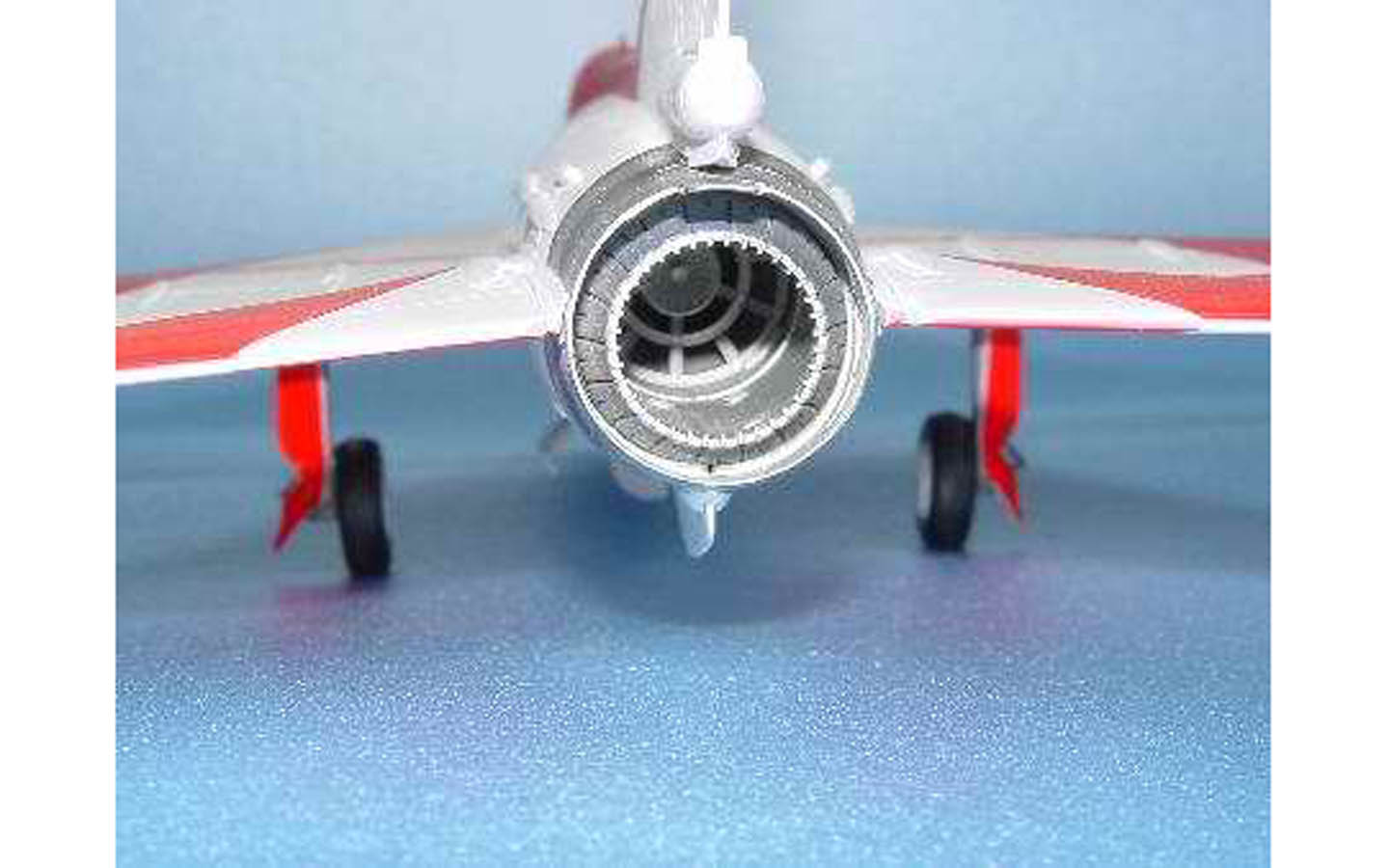 Chinese F-7EB - Trumpeter 02217 | kingshobby.com