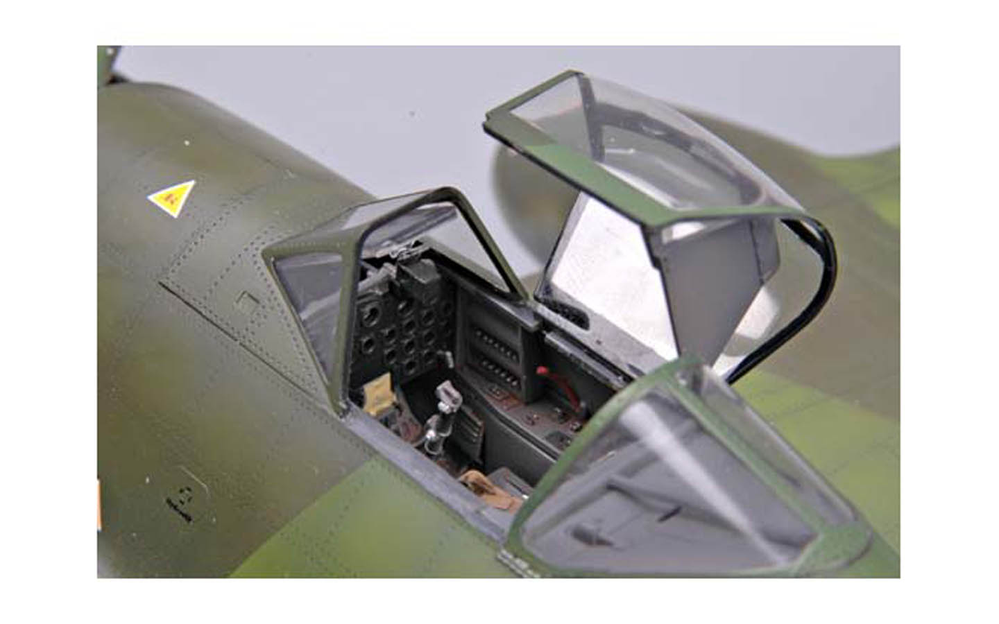 Messerschmitt Me 262A-1a with R4M Rocket, Heavy Armament - Trumpeter 02260 | kingshobby.com