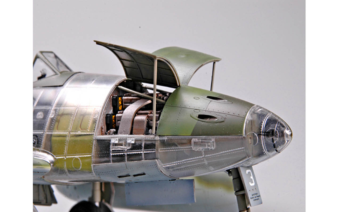 Messerschmitt Me 262A-1a, Clear edition - Trumpeter 02261 | kingshobby.com