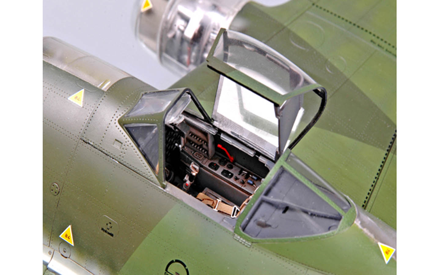 Messerschmitt Me 262A-1a, Clear edition - Trumpeter 02261 | kingshobby.com