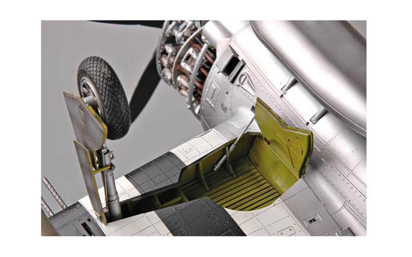 P-47D Thunderbolt, Dorsal Fin - Trumpeter 02264 | kingshobby.com