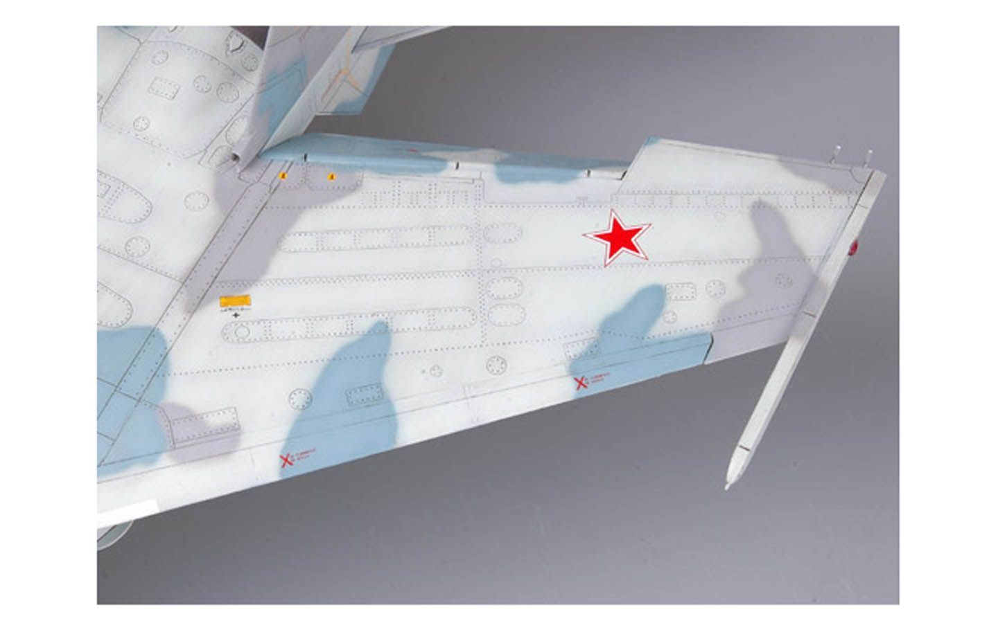 Su-27UB Flanker C - Trumpeter 02270 | kingshobby.com