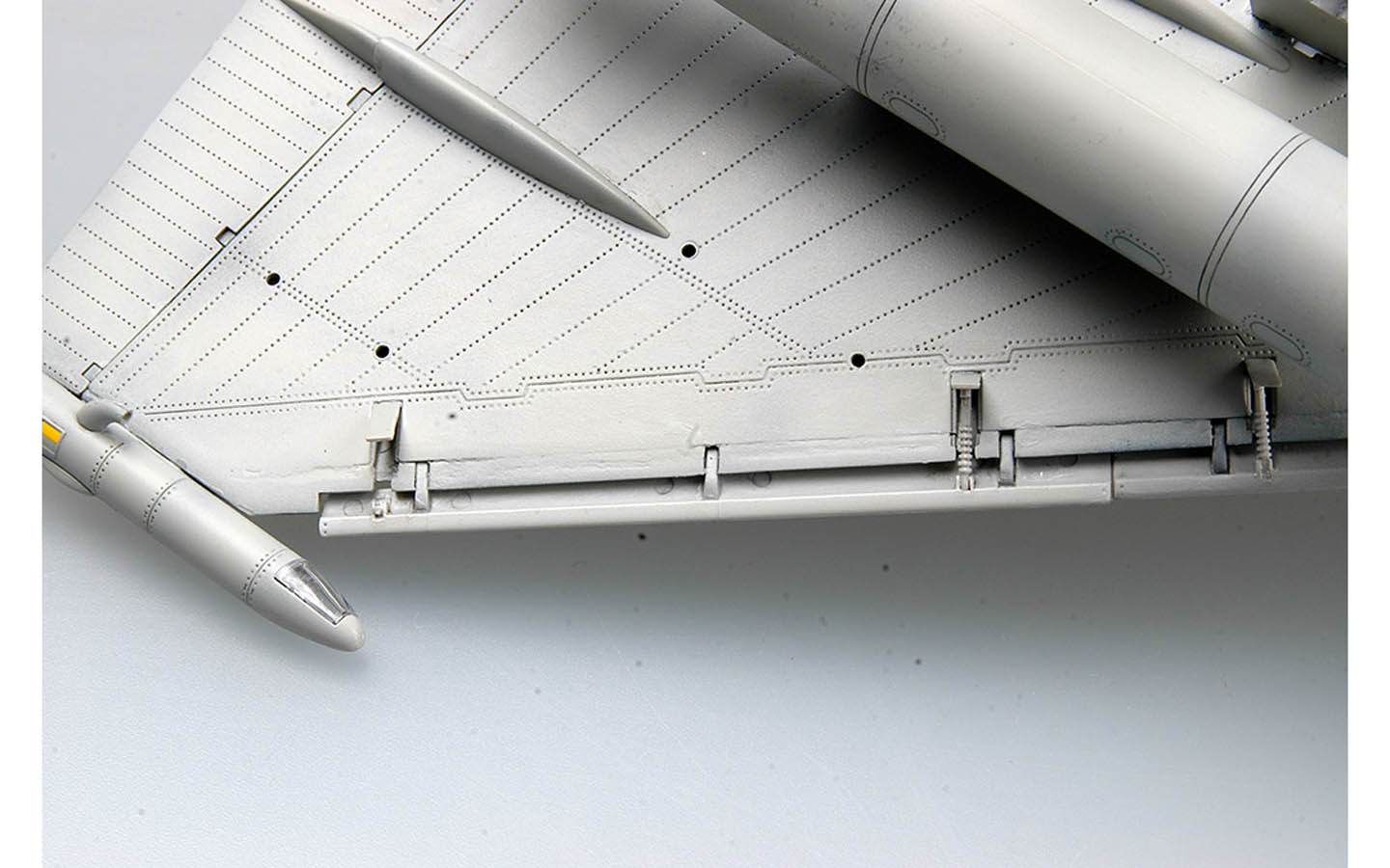 EF-2000A Eurofighter Typhoon - Trumpeter 02278 | kingshobby.com