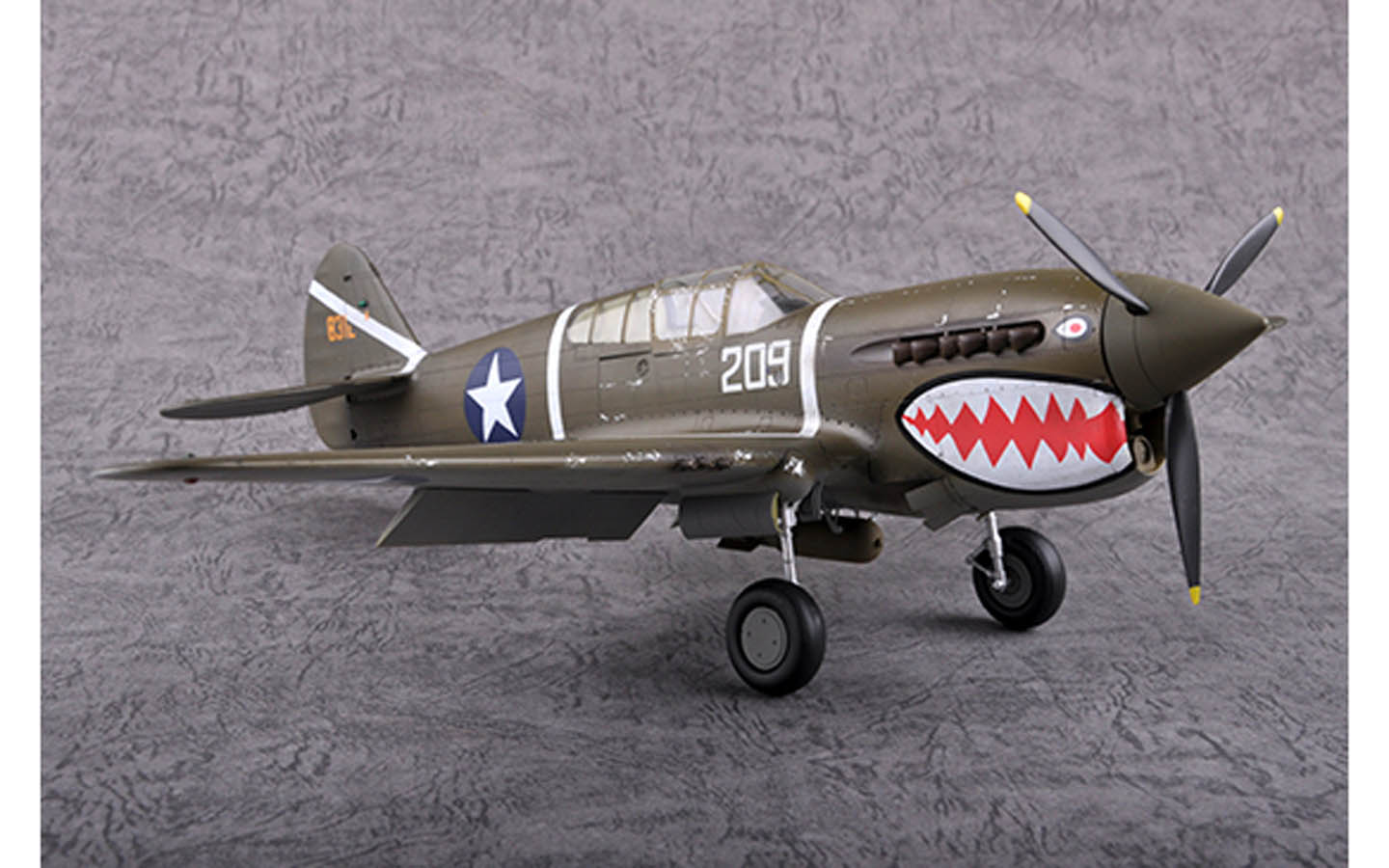 P-40F War Hawk - Trumpeter 03227 | kingshobby.com