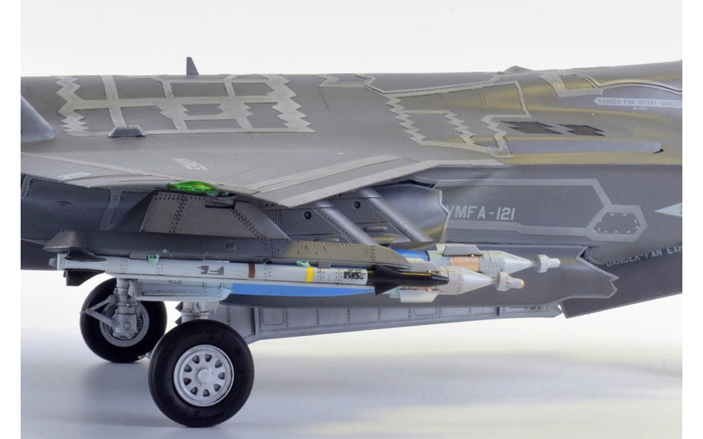 F-35B Lightning - Trumpeter 03232 | kingshobby.com