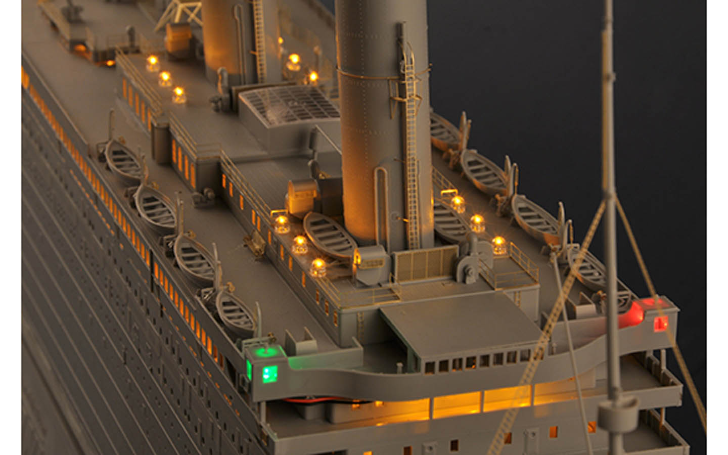 Titanic with LED - Trumpeter 03719 | kingshobby.com