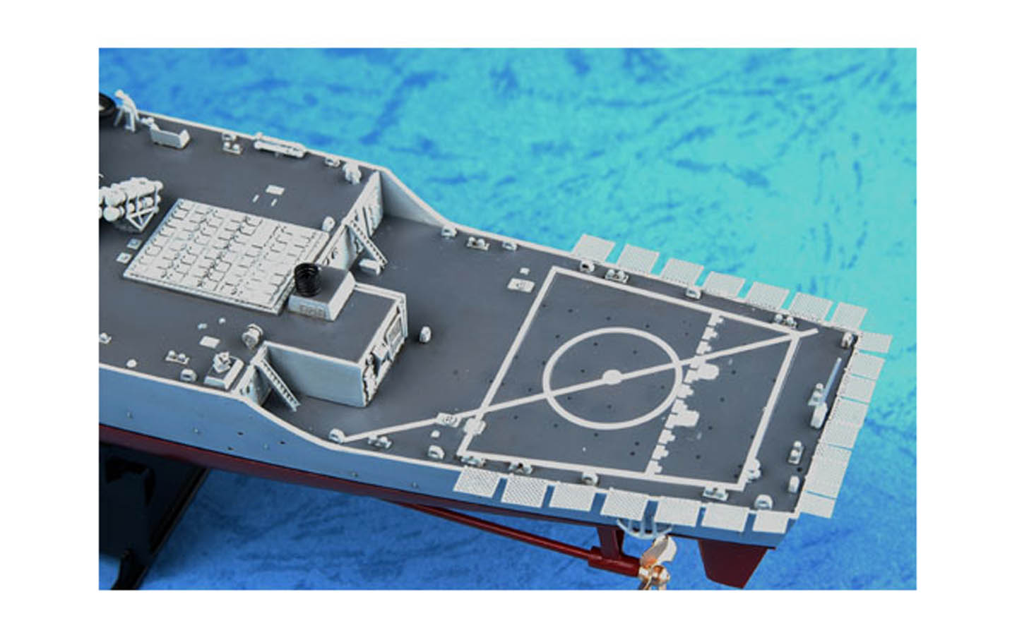 USS Arleigh Burke DDG-51 - Trumpeter 04523 | kingshobby.com