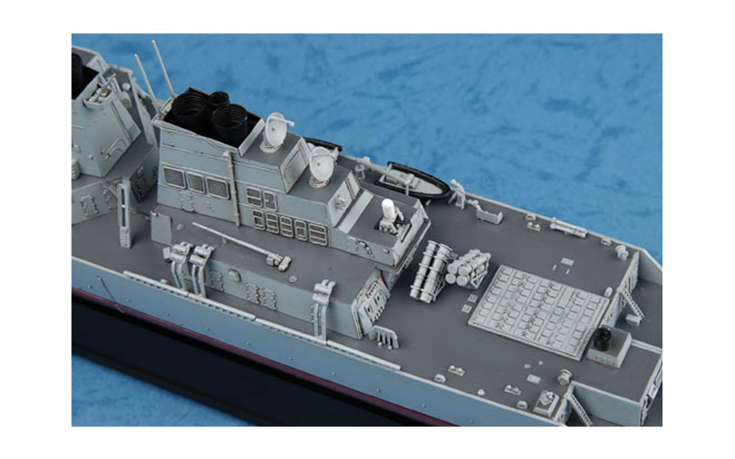 USS Arleigh Burke DDG-51 - Trumpeter 04523 | kingshobby.com