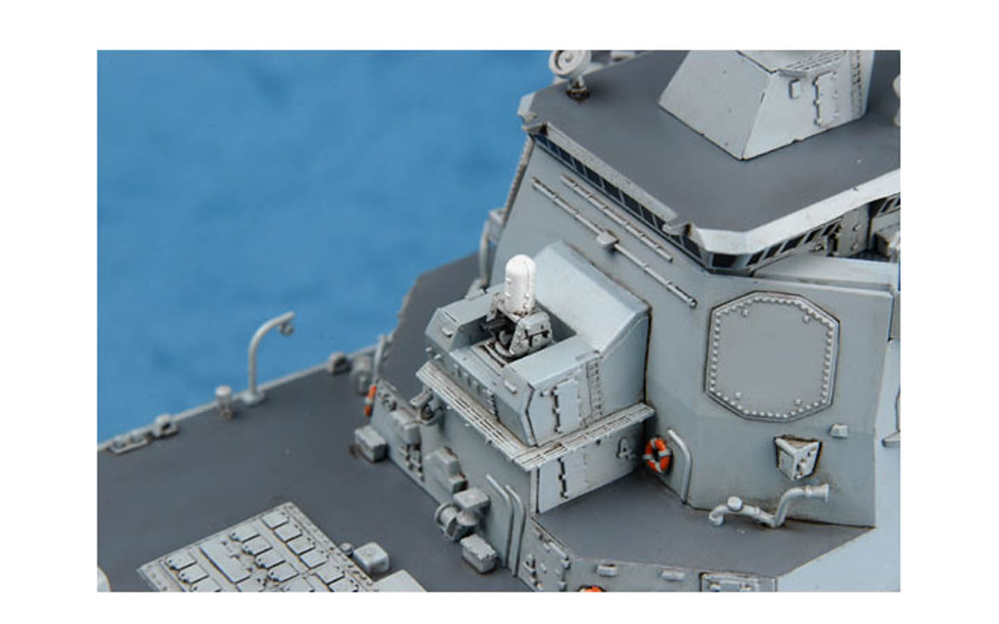 USS Arleigh Burke DDG-51 - Trumpeter 04523 | kingshobby.com