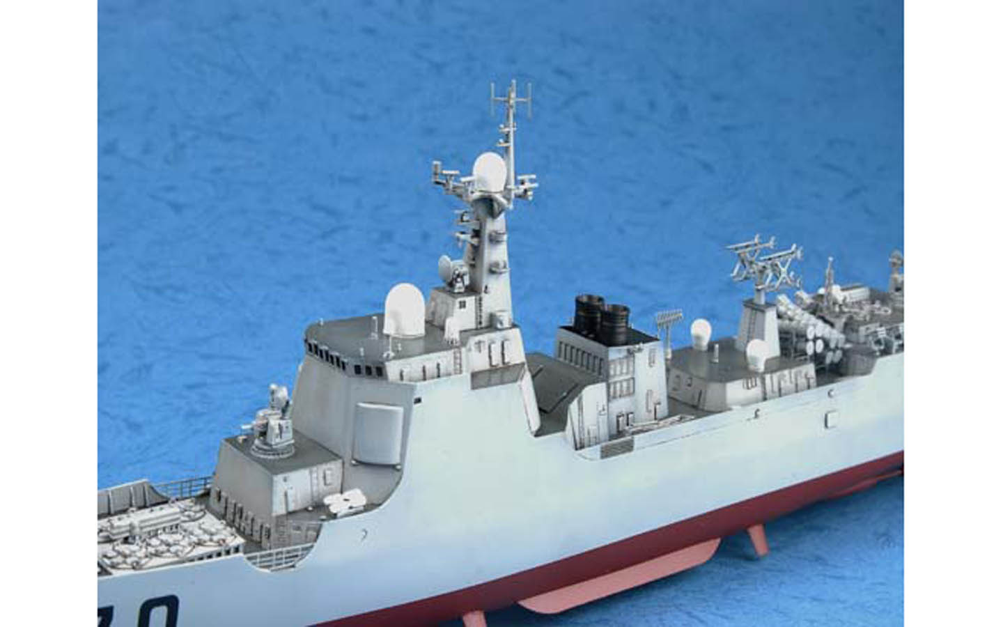 PLA Navy Type 052C DDG-170 Lanzhou - Trumpeter 04530 | kingshobby.com