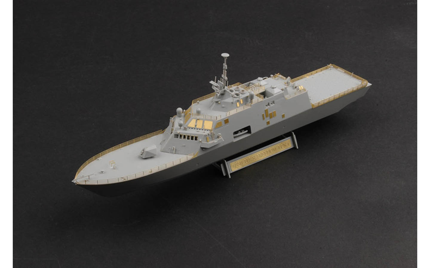 USS Freedom LCS-1 - Trumpeter 04549 | kingshobby.com