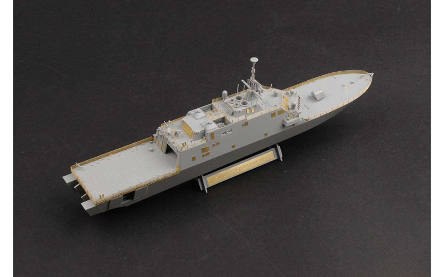 USS Freedom LCS-1 - Trumpeter 04549 | kingshobby.com