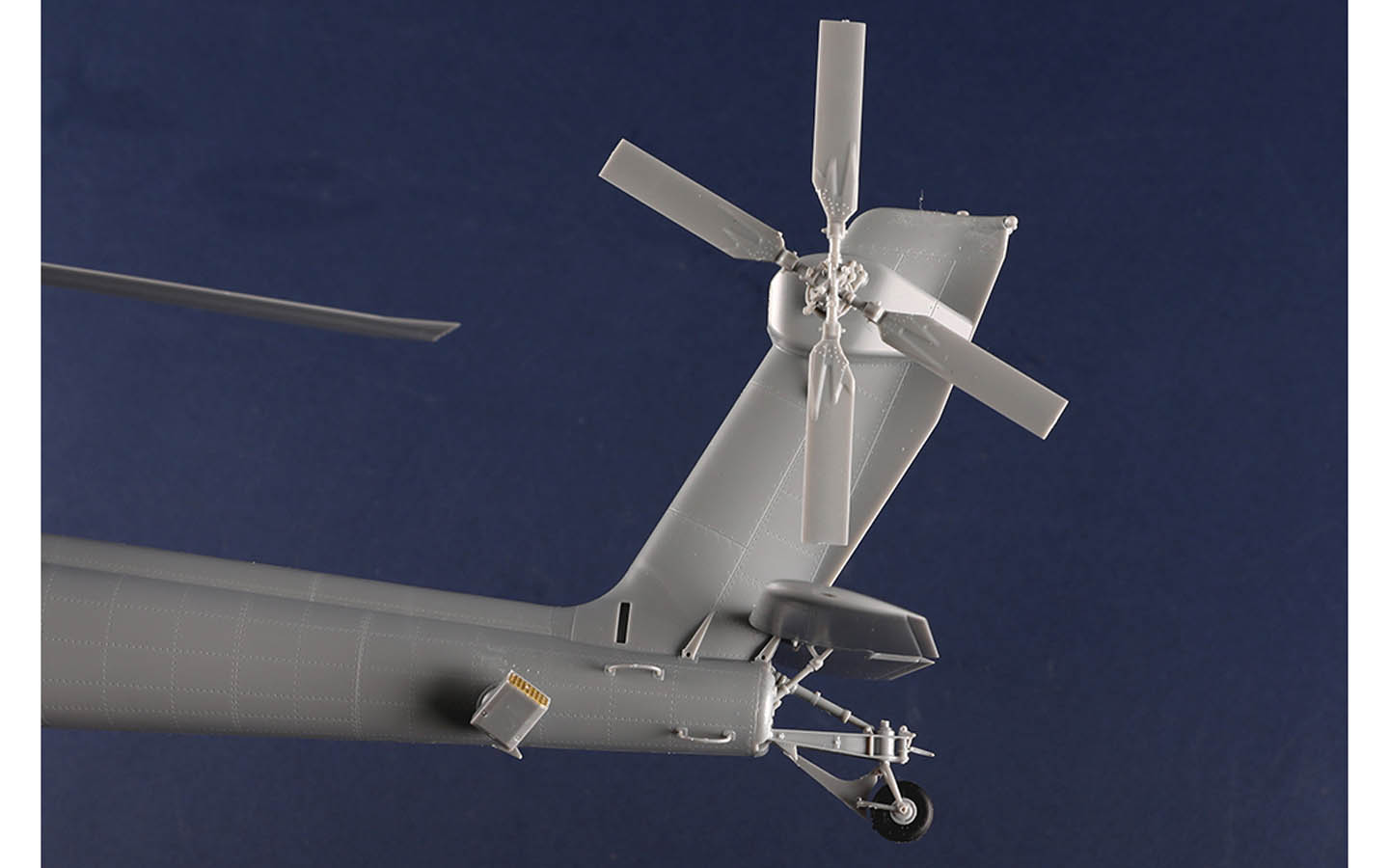 AH-64A Apache - Trumpeter 05114 | kingshobby.com