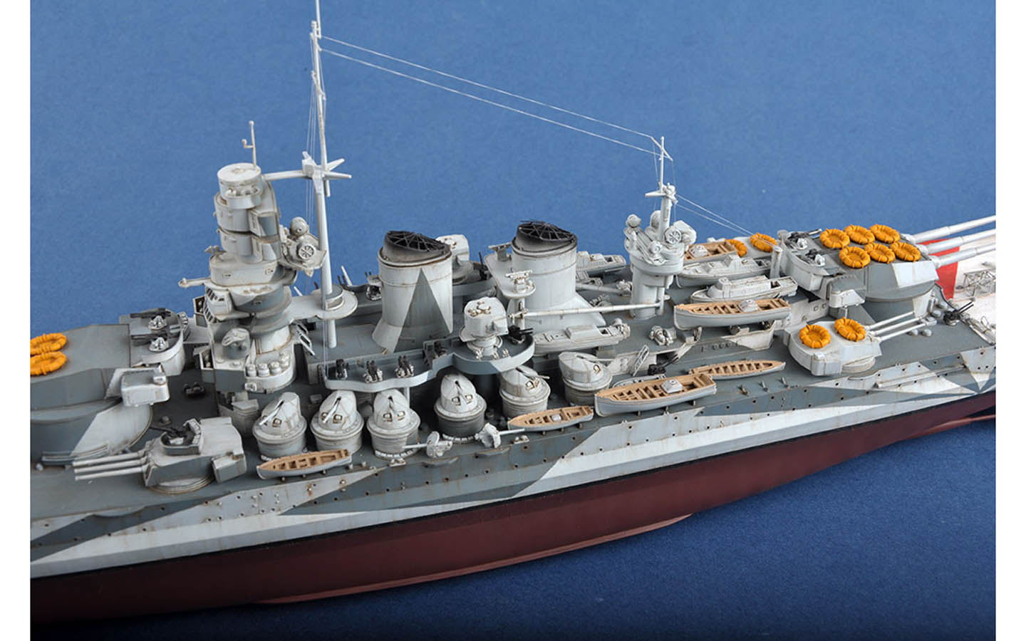 Italian Navy Battleship RN Vittorio Veneto 1940 - Trumpeter 05320 ...