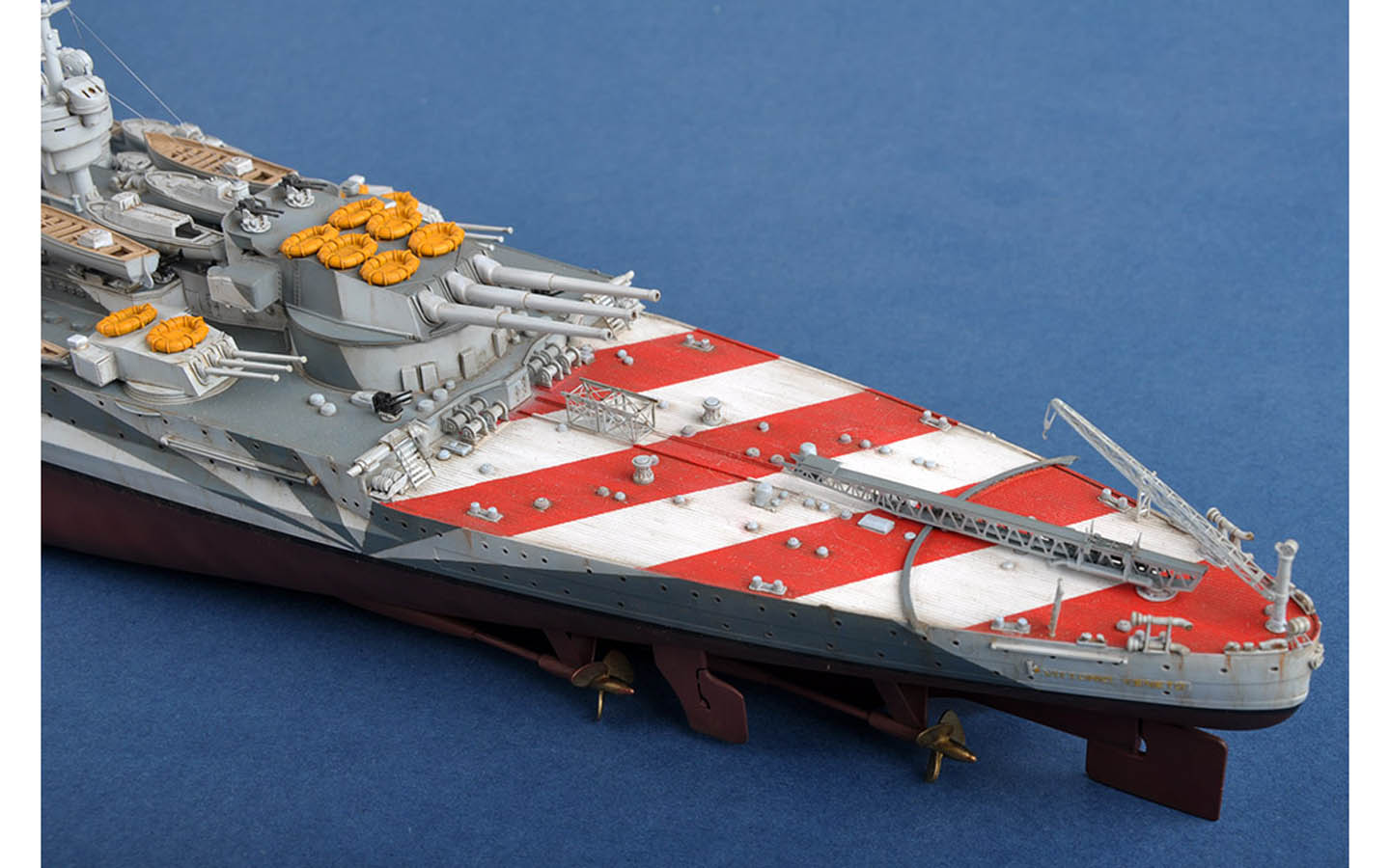 Italian Navy Battleship RN Vittorio Veneto 1940 - Trumpeter 05320 ...