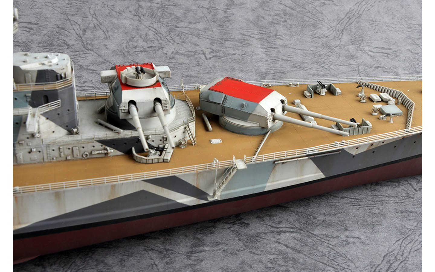 DKM O Class Battlecruiser Barbarossa - Trumpeter 05370 | kingshobby.com