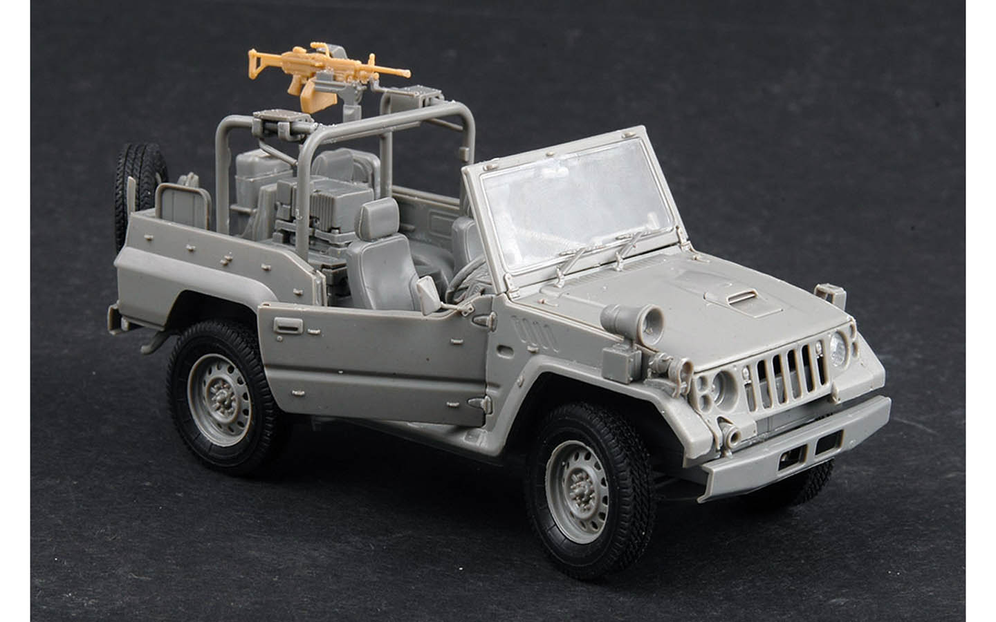JGSDF Type 73 Light Truck (Recon) - Trumpeter 05519 | kingshobby.com