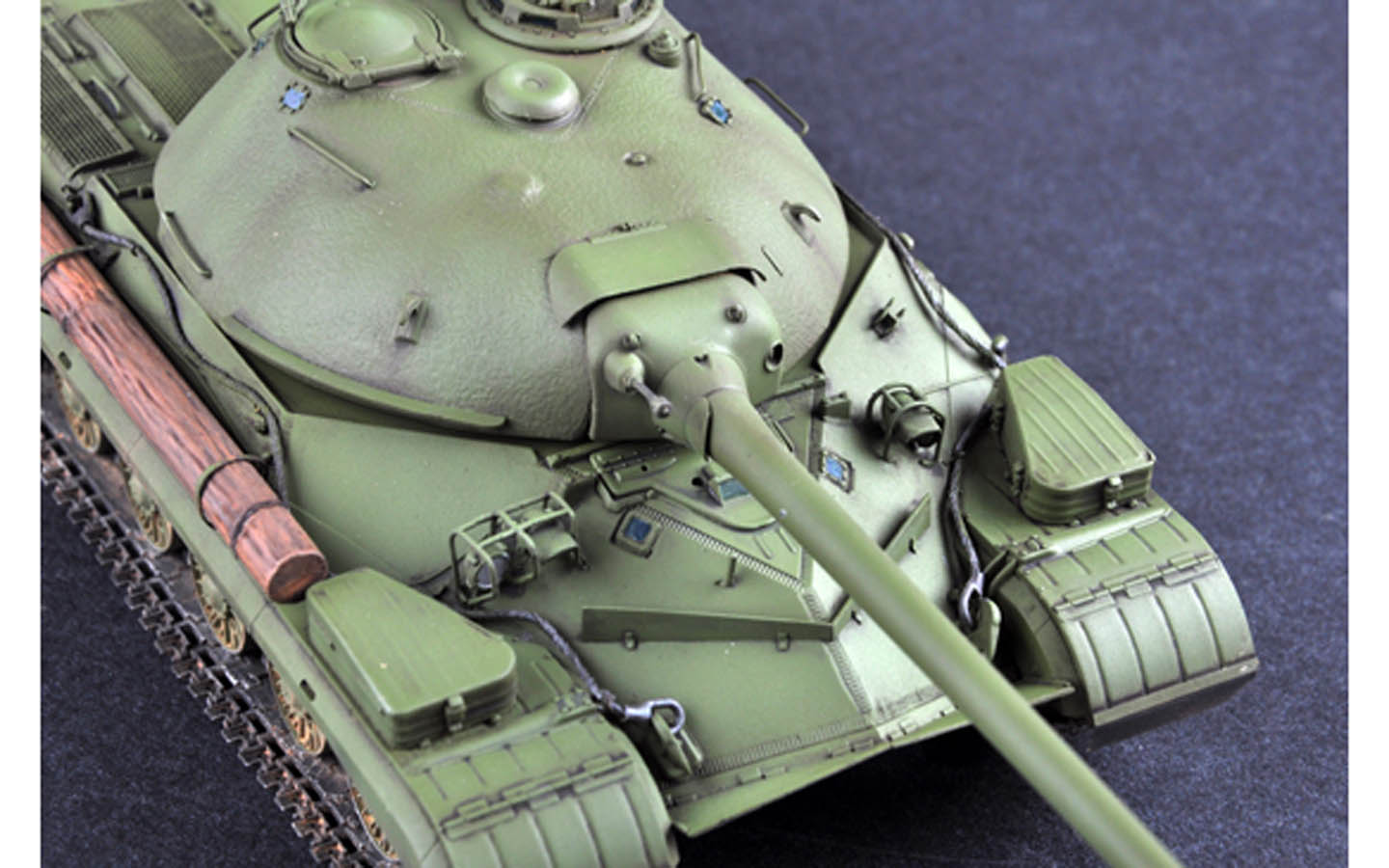 Soviet T-10 Heavy Tank - Trumpeter 05545 | kingshobby.com