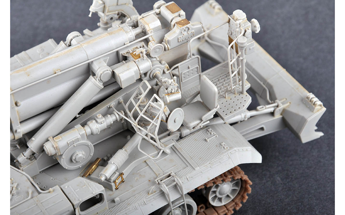 Soviet 2S7M Self-Propelled Gun - Trumpeter 05592 | kingshobby.com