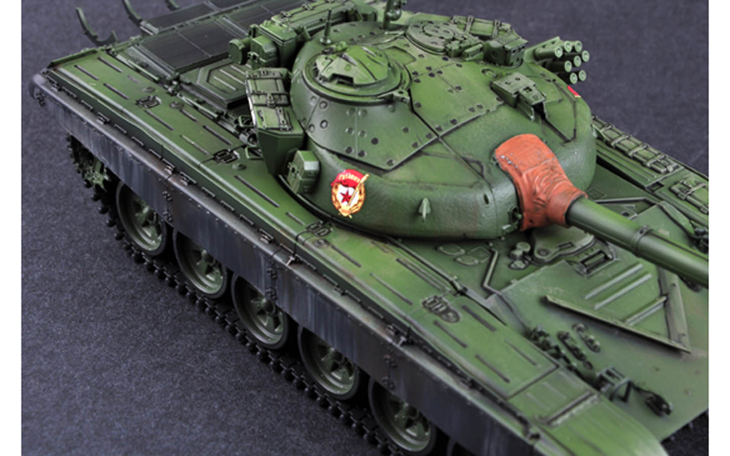 Russian T-72B MBT - Trumpeter 05598 | kingshobby.com