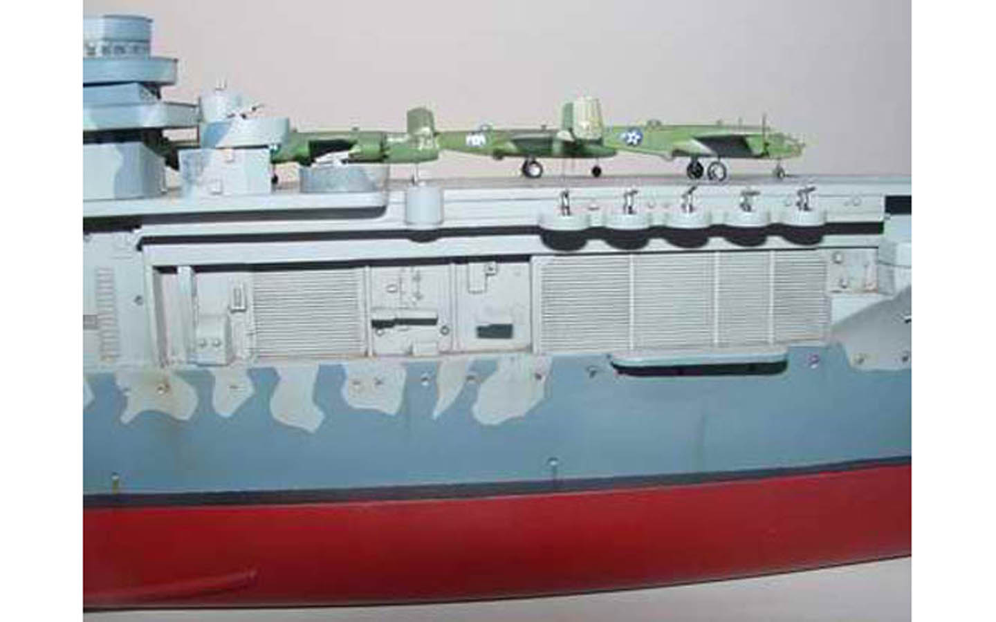 U.S. Aircraft Carrier CV-8 Hornet - Trumpeter 05601 | kingshobby.com