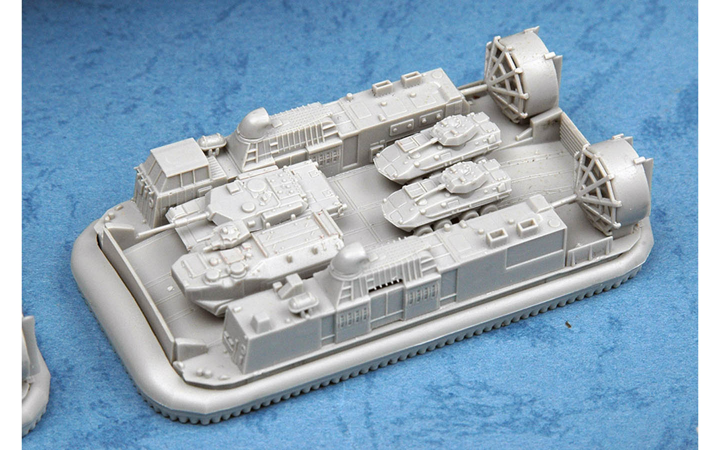 USS Wasp LHD-1 - Trumpeter 05611 | kingshobby.com