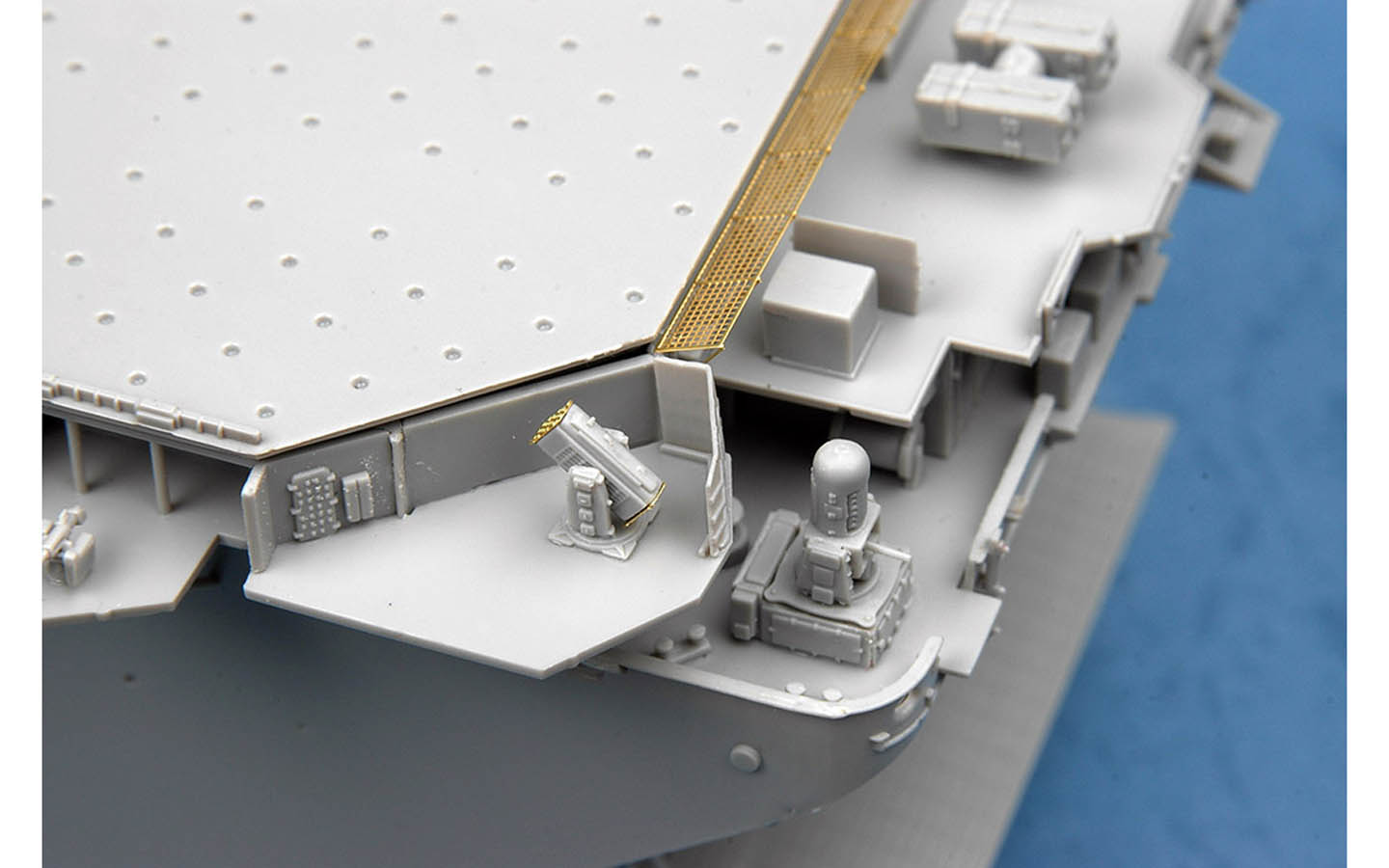 USS Wasp LHD-1 - Trumpeter 05611 | kingshobby.com