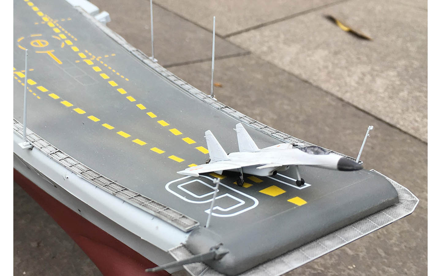 PLA Navy Aircraft Carrier - Trumpeter 05617 | kingshobby.com