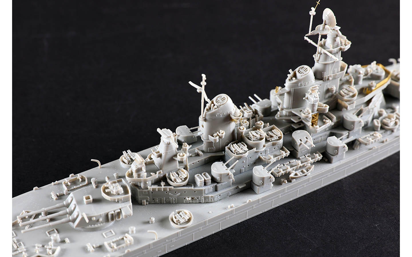 USS Missouri BB-63 - Trumpeter 06748 | kingshobby.com