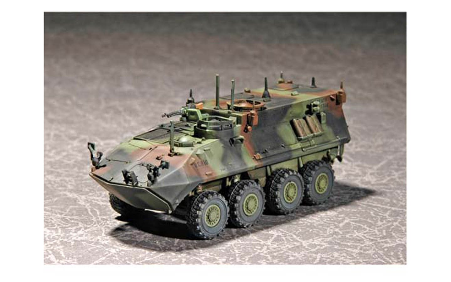 USMC LAV-C2 (Command & Control) - Trumpeter 07270 | kingshobby.com