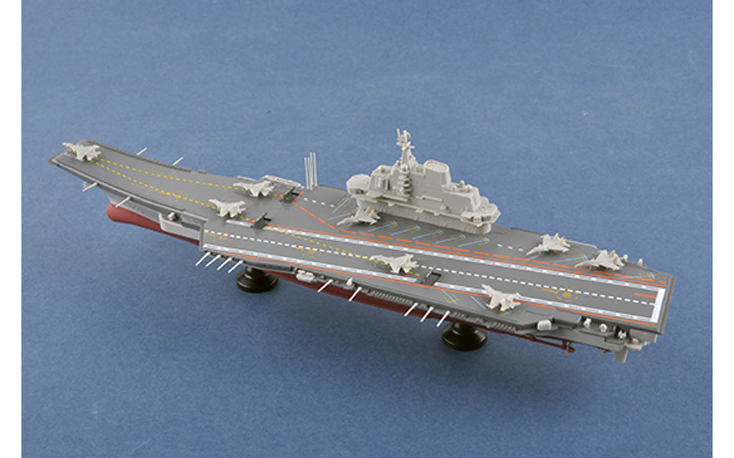 PLA Navy Aircraft Carrier LiaoNing CV-16 - Trumpeter 07313 | kingshobby.com