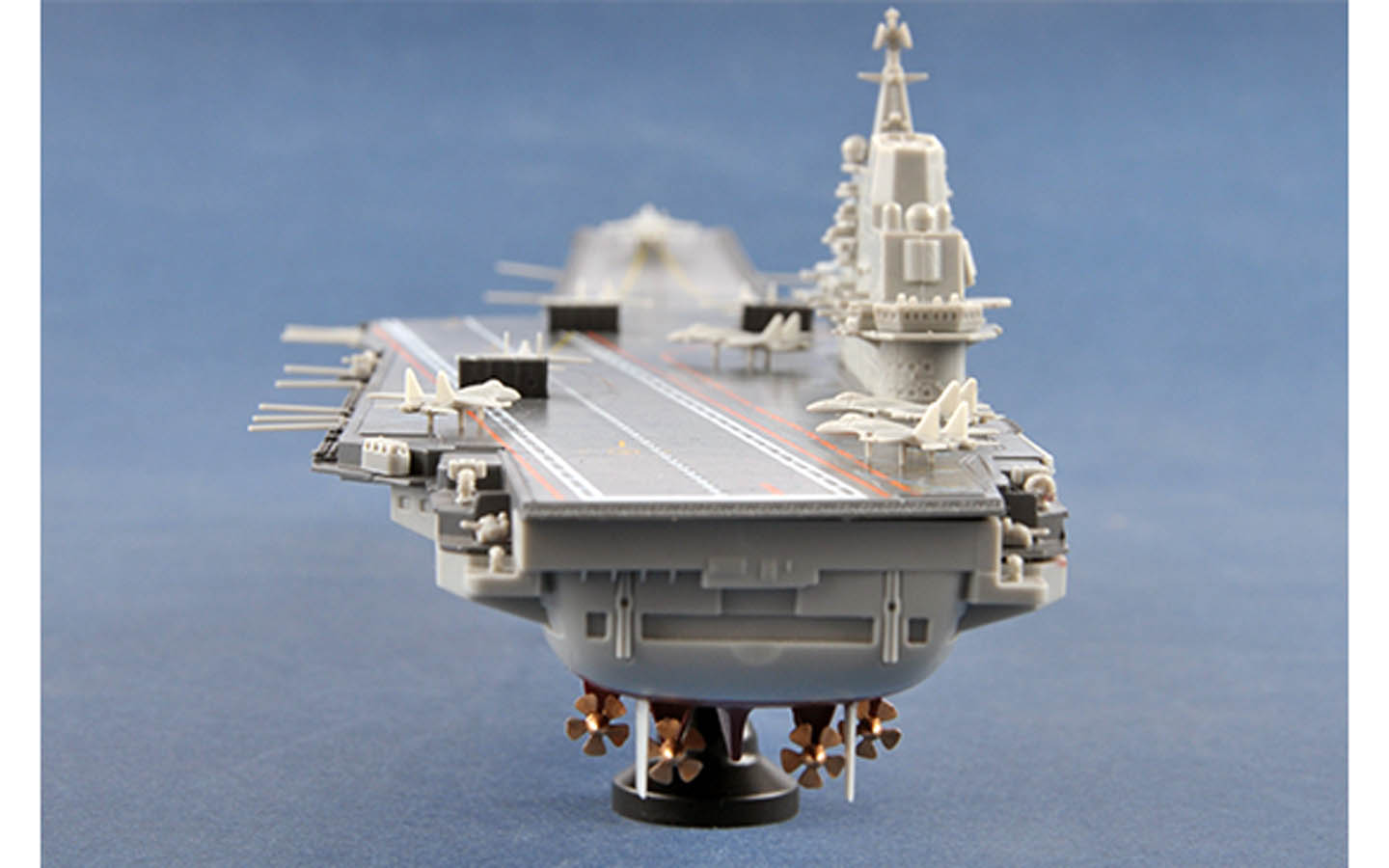 PLA Navy Aircraft Carrier LiaoNing CV-16 - Trumpeter 07313 | kingshobby.com