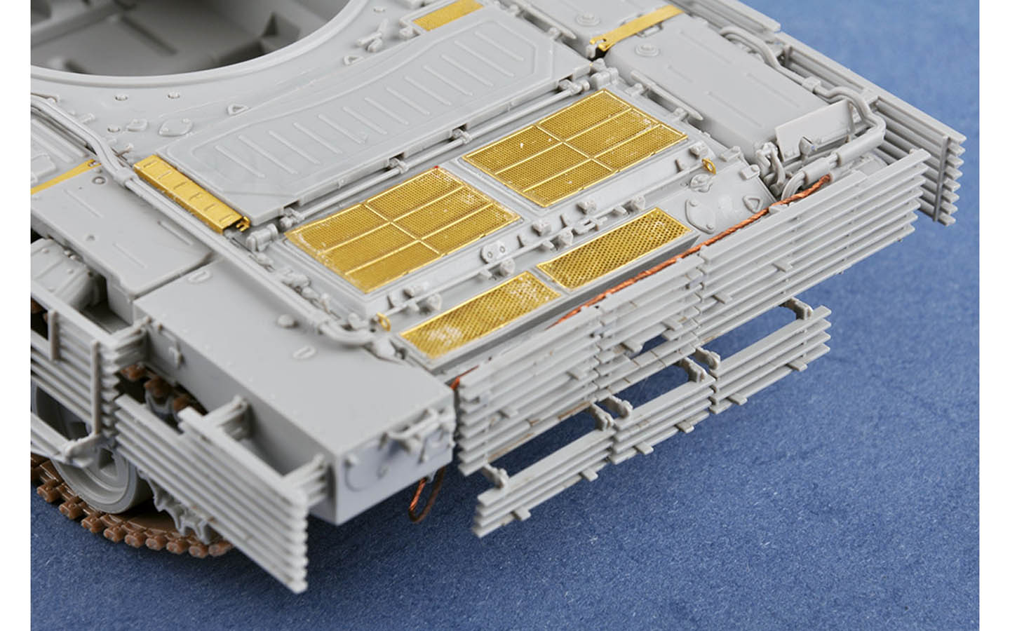 Russian T-72B2, Rogataka - Trumpeter 09507 | kingshobby.com