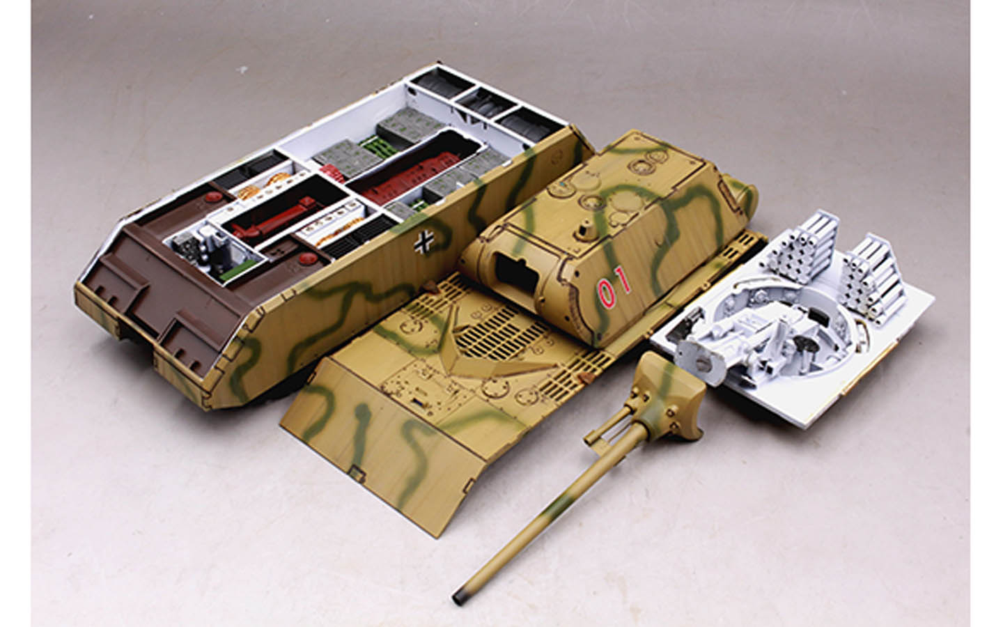 Pz.Kpfw. VIII Maus with Full Interior Details - Trumpeter 09541 ...