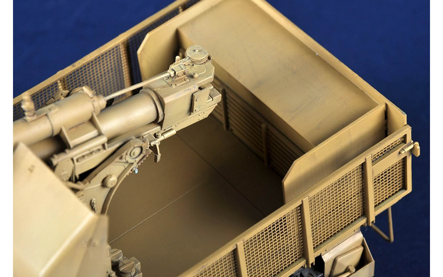 Schwerer Zugkraftwagen 18t with 8.8cm Flak - Trumpeter 09577 ...