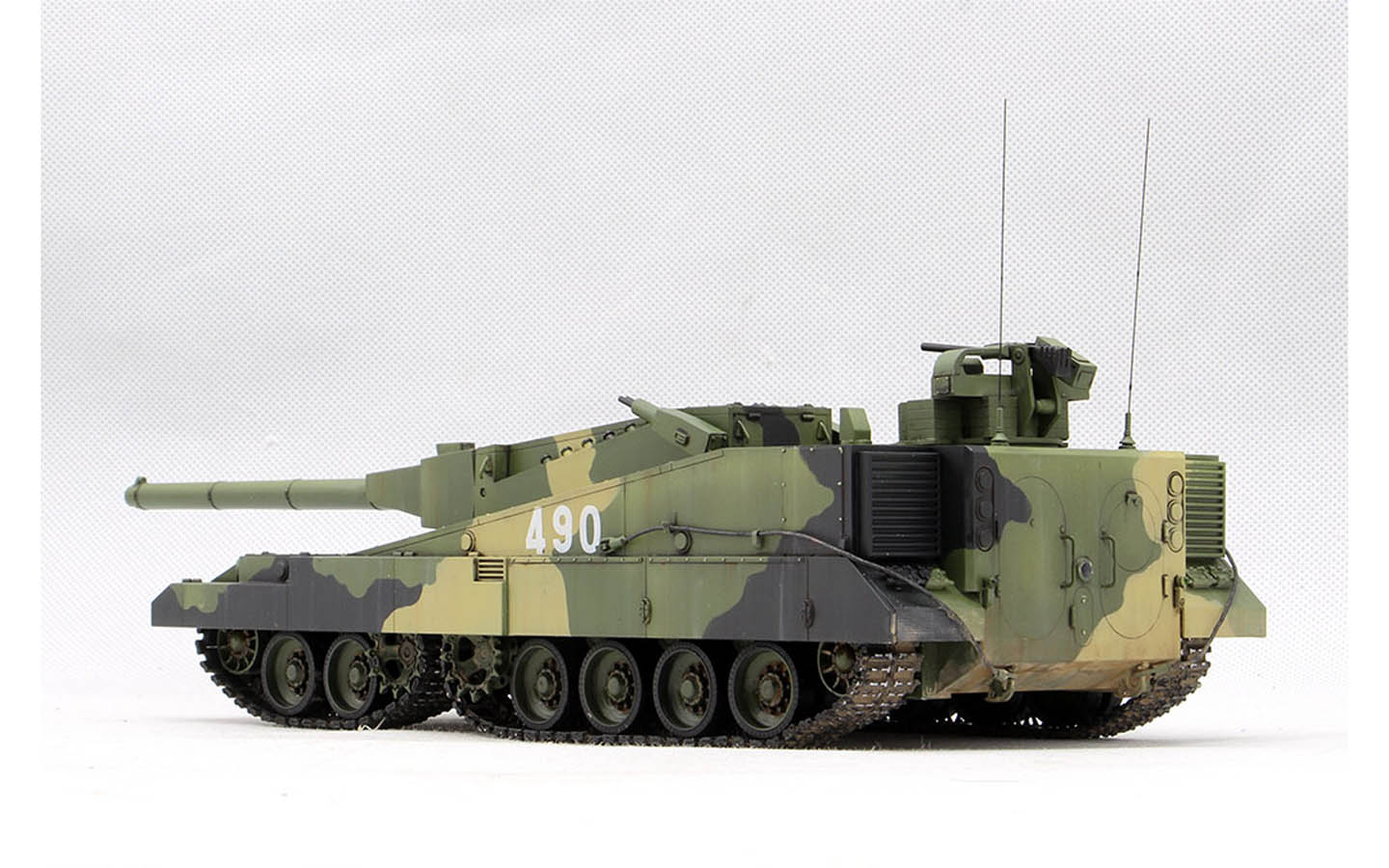 Soviet Object 490B Tank - Trumpeter 09598 | kingshobby.com