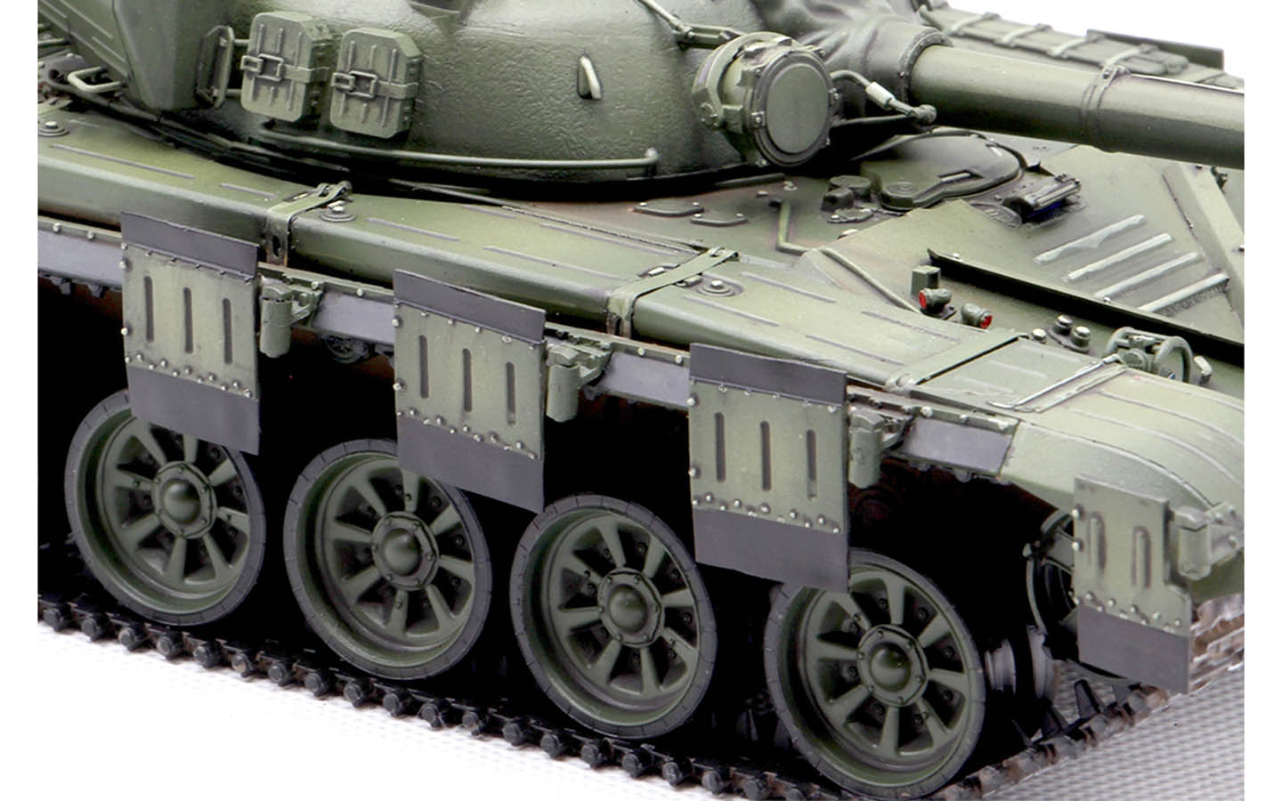 Soviet Object 172 T-72 Ural - Trumpeter 09601 | kingshobby.com