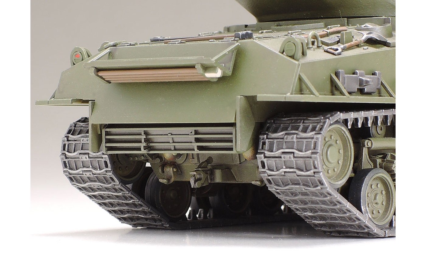 US Medium Tank M4A3E8 Sherman - Tamiya 32595 | kingshobby.com