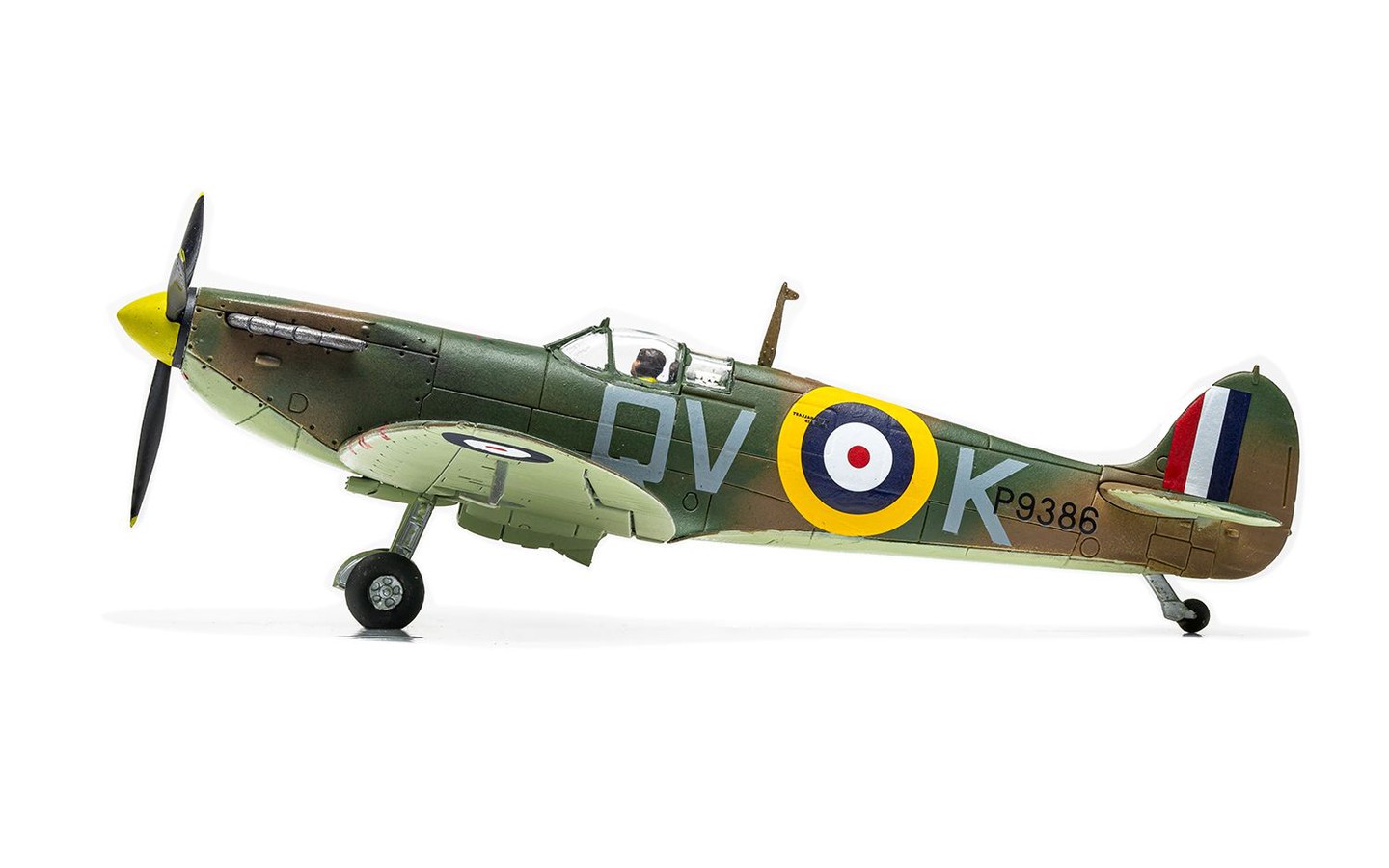 Supermarine Spitfire Mk.Ia - Airfix A01071C | kingshobby.com