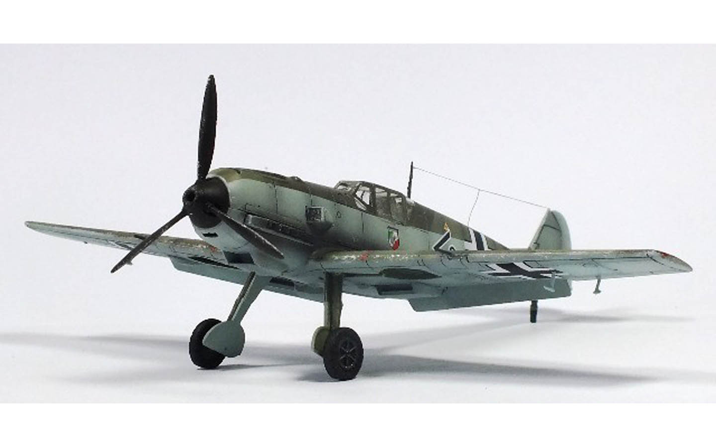 Messerschmitt Bf109E-3 Starter Set - Airfix A55106 | kingshobby.com