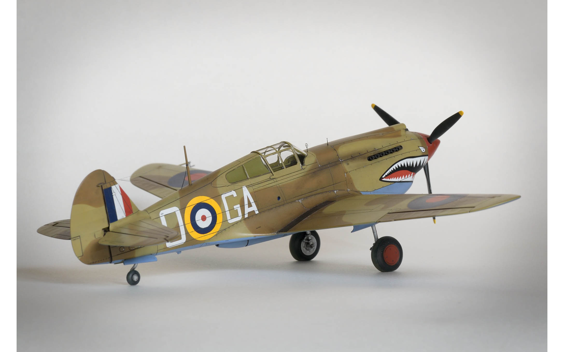 Curtiss Tomahawk MK.II - Airfix A05133 | kingshobby.com