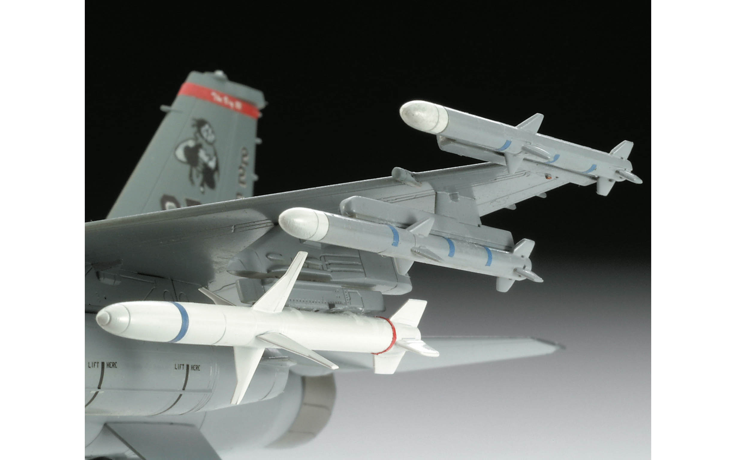 Gift Set US Air Force 75th Anniversary - Revell 05670 | kingshobby.com
