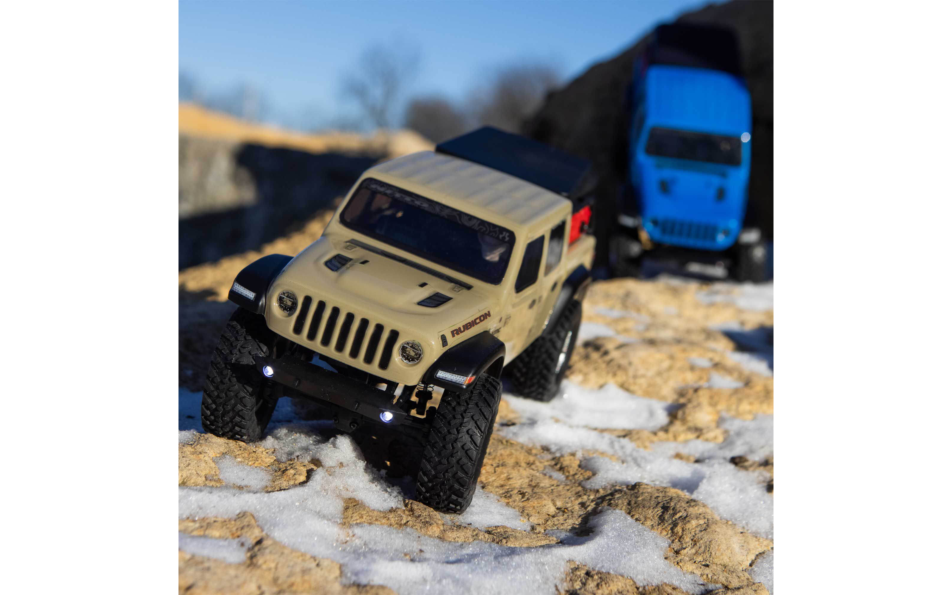 SCX24 Jeep JT Gladiator 4WD Rock Crawler Brushed RTR, Beige - Axial ...