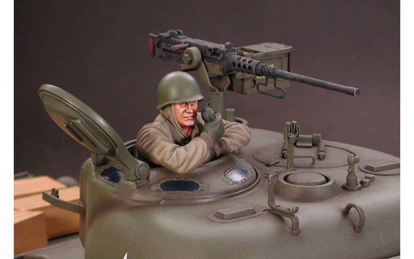 RC M4 Sherman 105mm Howitzer, Full-Option Kit - Tamiya 56014 ...