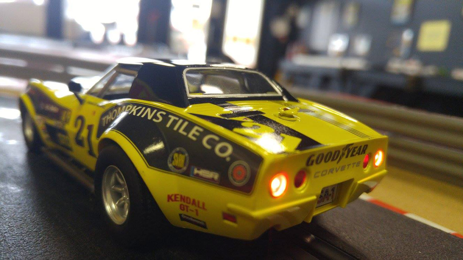 Chevrolet Corvette Stingray L88 - Scalextric C3726 | kingshobby.com