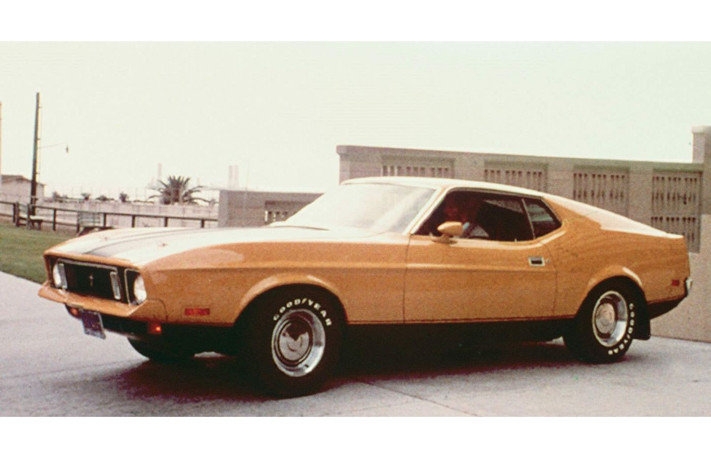 Shelby Mustang GT500 - Eleanor - Gone in 60 Seconds - Scalextric C4430 ...