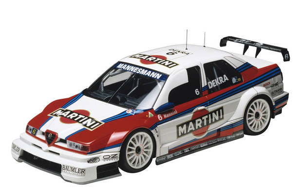 Martini Alfa Romeo 155 V6TI - Tamiya 24176 | kingshobby.com