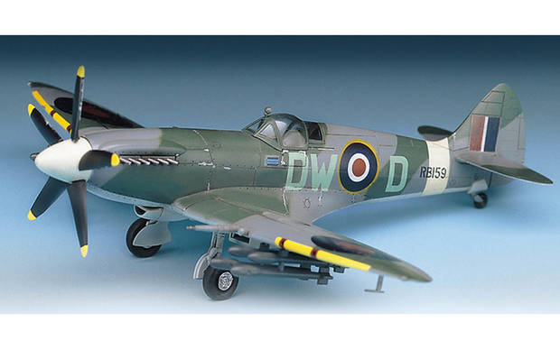 Spitfire Mk.XIVc - Academy 12484 | kingshobby.com
