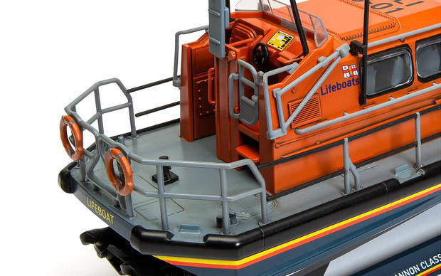 RNLI Shannon Class Lifeboat, Starter Set - Airfix A55015 | kingshobby.com